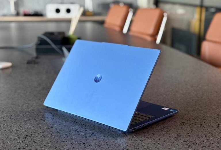 Motorola Moto Book 60 Review: A Bold Entry into the Laptop Arena