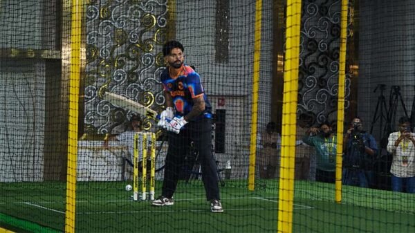 Kabuni Launches Cricket Coaching with Ganguly and AB de Villiers